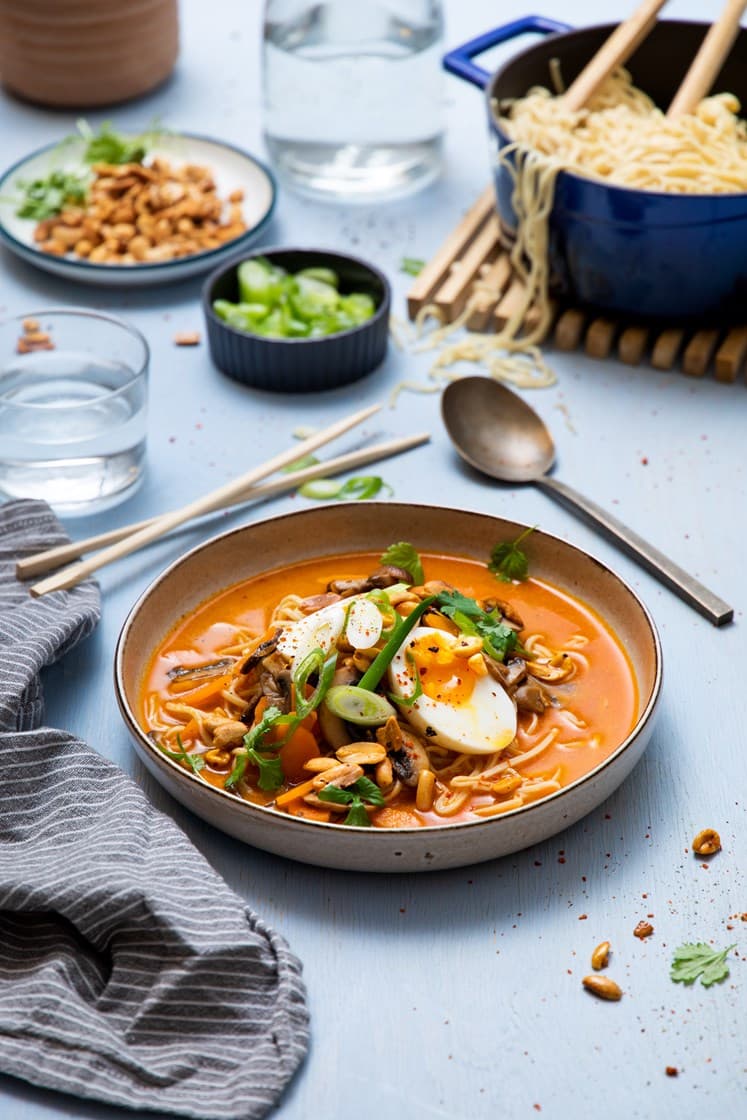 Thaisuppe med nudler - Oppskrift - Godtlevert